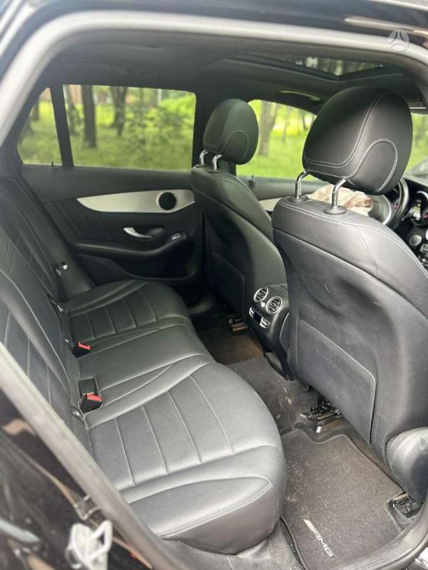 Black Mercedes-Benz GLC 350 2018 in Siauliai, with an engine capacity of 2.99 L and mileage of 186 thousand km for 12500 €, photo 6 on AUTOMOTO.COM.LV