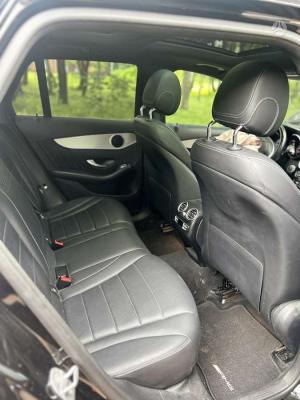 Black Mercedes-Benz GLC 350 2018 in Siauliai, with an engine capacity of 2.99 L and mileage of 186 thousand km for 12500 €, photo 7 on AUTOMOTO.COM.LV