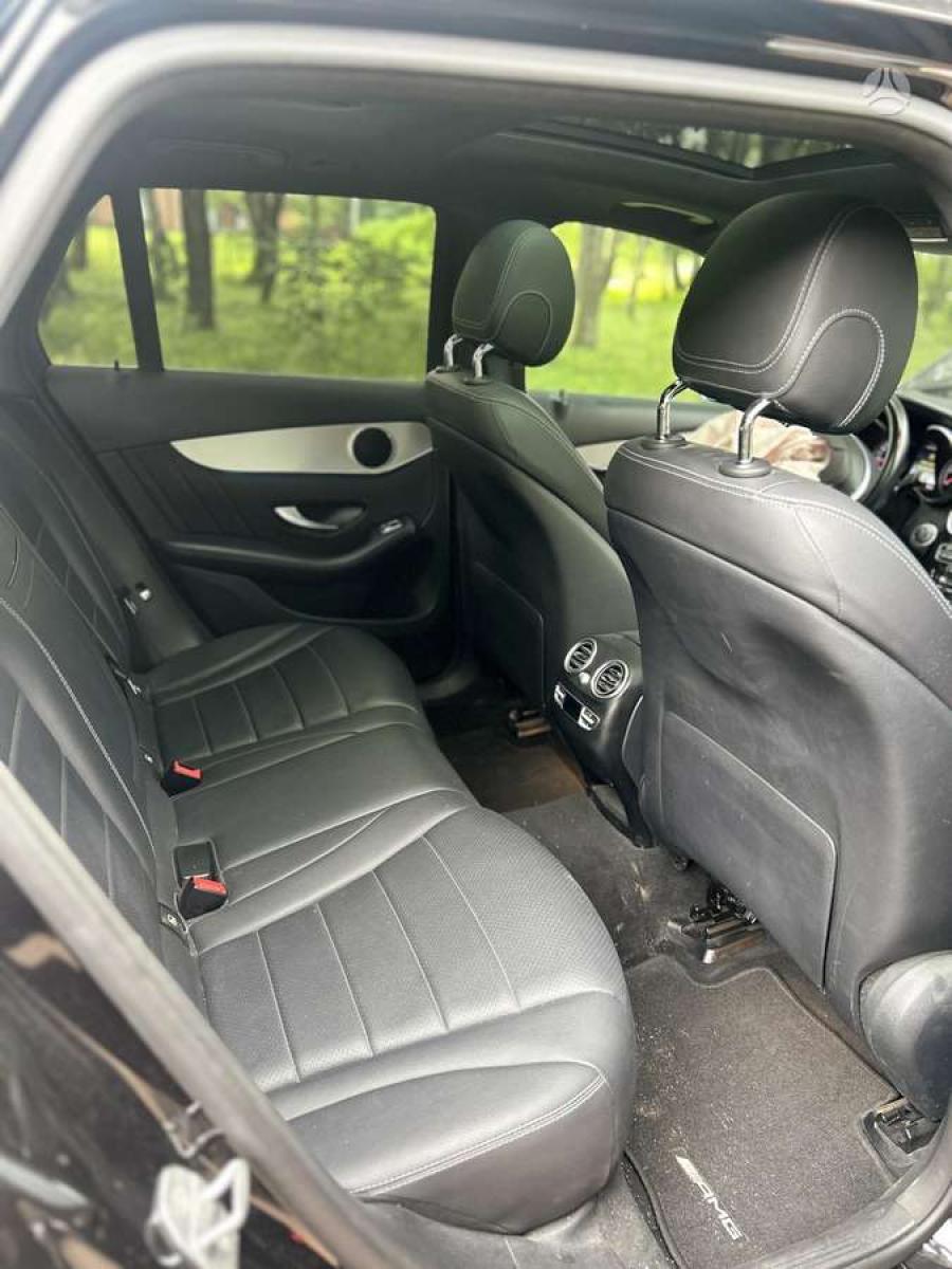 Black Mercedes-Benz GLC 350 2018 in Siauliai, with an engine capacity of 2.99 L and mileage of 186 thousand km for 12500 €, photo 7 on AUTOMOTO.COM.LV