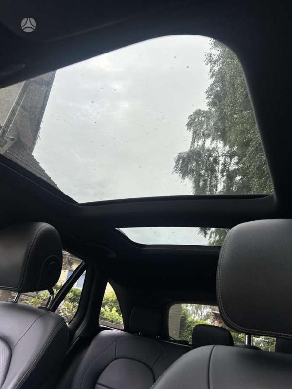 Black Mercedes-Benz GLC 350 2018 in Siauliai, with an engine capacity of 2.99 L and mileage of 186 thousand km for 12500 €, photo 7 on AUTOMOTO.COM.LV