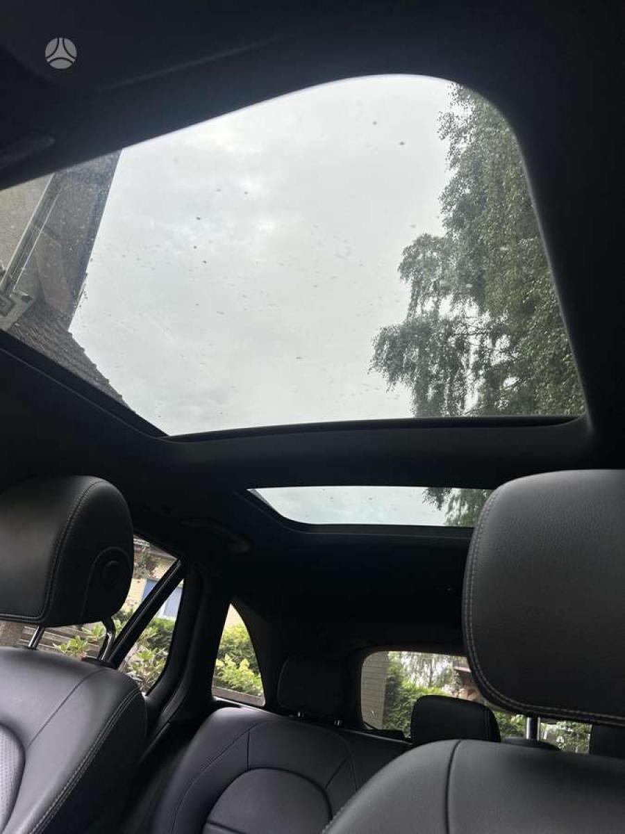Black Mercedes-Benz GLC 350 2018 in Siauliai, with an engine capacity of 2.99 L and mileage of 186 thousand km for 12500 €, photo 8 on AUTOMOTO.COM.LV