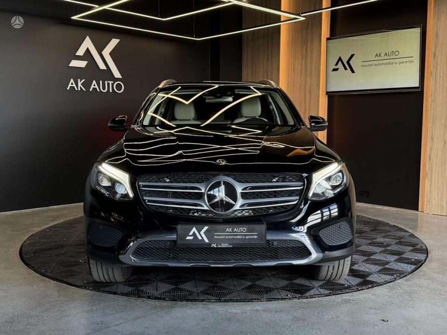 Melns Mercedes-Benz GLC 350 2018 Kauņa, ar dzinēja tilpumu 1.99 L un nobraukumu 158 tūkst. km par 20490 €, foto 5 vietnē AUTOMOTO.COM.LV