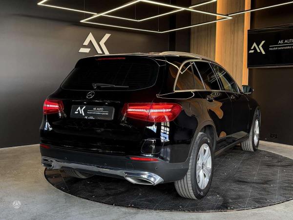 Melns Mercedes-Benz GLC 350 2018 Kauņa, ar dzinēja tilpumu 1.99 L un nobraukumu 158 tūkst. km par 20490 €, foto 10 vietnē AUTOMOTO.COM.LV