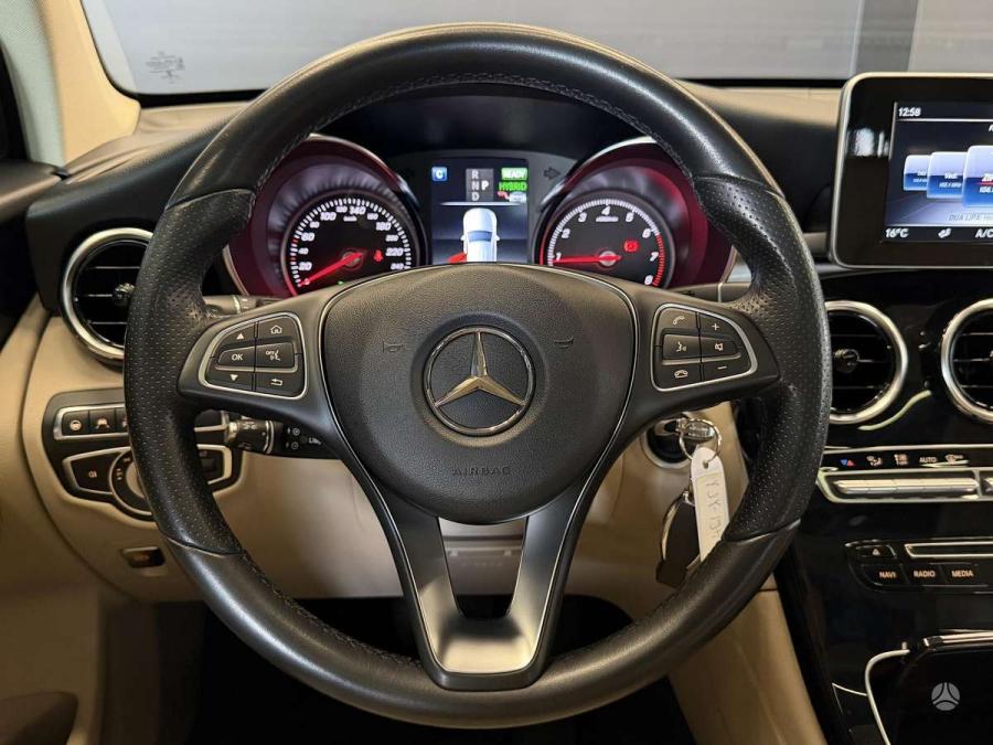 Melns Mercedes-Benz GLC 350 2018 Kauņa, ar dzinēja tilpumu 1.99 L un nobraukumu 158 tūkst. km par 20490 €, foto 14 vietnē AUTOMOTO.COM.LV