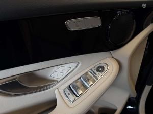 Melns Mercedes-Benz GLC 350 2018 Kauņa, ar dzinēja tilpumu 1.99 L un nobraukumu 158 tūkst. km par 20490 €, foto 22 vietnē AUTOMOTO.COM.LV