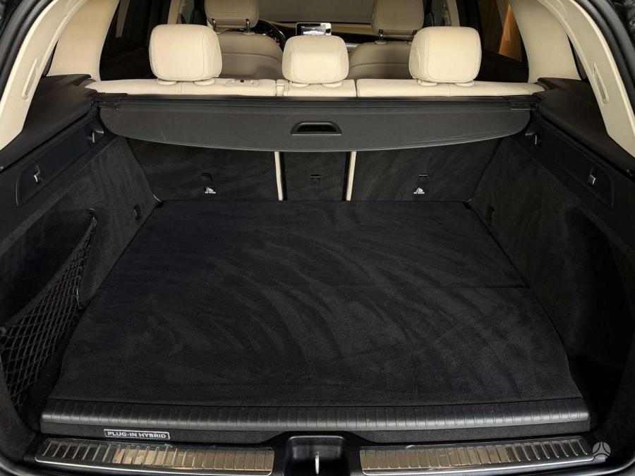 Melns Mercedes-Benz GLC 350 2018 Kauņa, ar dzinēja tilpumu 1.99 L un nobraukumu 158 tūkst. km par 20490 €, foto 23 vietnē AUTOMOTO.COM.LV