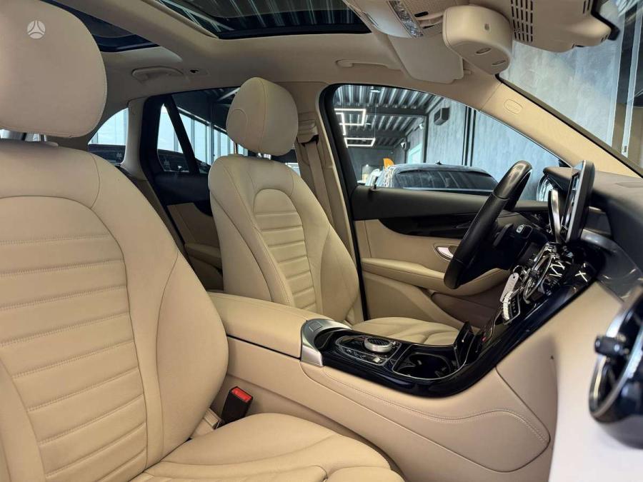 Melns Mercedes-Benz GLC 350 2018 Kauņa, ar dzinēja tilpumu 1.99 L un nobraukumu 158 tūkst. km par 20490 €, foto 24 vietnē AUTOMOTO.COM.LV