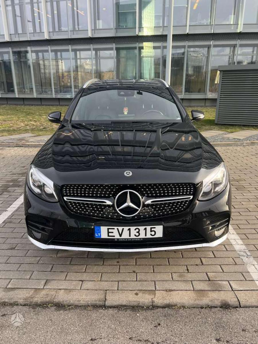 Black Mercedes-Benz GLC 350 2018 in Vilnius, with an engine capacity of 1.99 L and mileage of 190 thousand km for 23000 €, photo 3 on AUTOMOTO.COM.LV