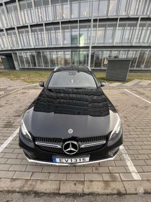 Black Mercedes-Benz GLC 350 2018 in Vilnius, with an engine capacity of 1.99 L and mileage of 190 thousand km for 23000 €, photo 5 on AUTOMOTO.COM.LV