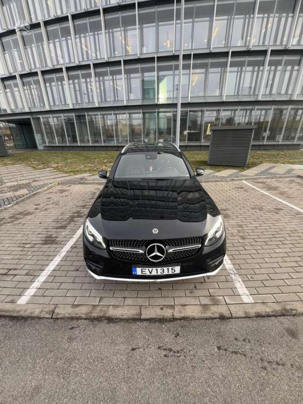 Black Mercedes-Benz GLC 350 2018 in Vilnius, with an engine capacity of 1.99 L and mileage of 190 thousand km for 23000 €, photo 7 on AUTOMOTO.COM.LV