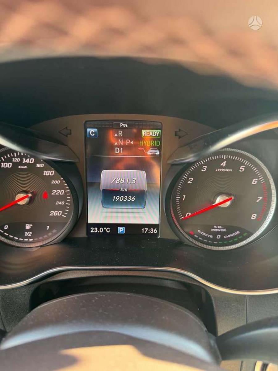 Black Mercedes-Benz GLC 350 2018 in Vilnius, with an engine capacity of 1.99 L and mileage of 190 thousand km for 23000 €, photo 10 on AUTOMOTO.COM.LV