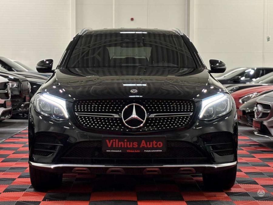 Black Mercedes-Benz GLC 350 2018 in Vilnius, with an engine capacity of 1.99 L and mileage of 191 thousand km for 20500 €, photo 6 on AUTOMOTO.COM.LV