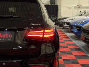 Black Mercedes-Benz GLC 350 2018 in Vilnius, with an engine capacity of 1.99 L and mileage of 191 thousand km for 20500 €, photo 9 on AUTOMOTO.COM.LV