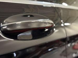 Black Mercedes-Benz GLC 350 2018 in Vilnius, with an engine capacity of 1.99 L and mileage of 191 thousand km for 20500 €, photo 11 on AUTOMOTO.COM.LV
