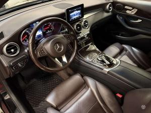 Black Mercedes-Benz GLC 350 2018 in Vilnius, with an engine capacity of 1.99 L and mileage of 191 thousand km for 20500 €, photo 12 on AUTOMOTO.COM.LV