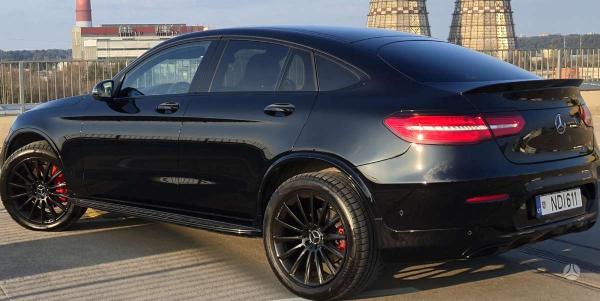 Мерседес GLC 350 2018 в Вильнюс на AUTOMOTO.COM.LV Черный Мерседес GLC 350 2018 в Вильнюс, объемом двигателя 0.00 л и пробегом 230 тыс. км за 28500 €, фото 3 на AUTOMOTO.COM.LV