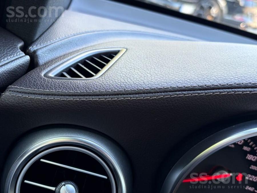 Blue Mercedes-Benz GLC 350 2018 in Riga, with an engine capacity of 3.00 L and mileage of 206 thousand km for 27990 €, photo 15 on AUTOMOTO.COM.LV