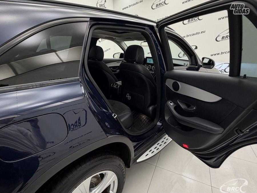 Blue Mercedes-Benz GLC 350 2017 in Avizieniai, with an engine capacity of 2.00 L and mileage of 183 thousand km for 19900 €, photo 13 on AUTOMOTO.COM.LV