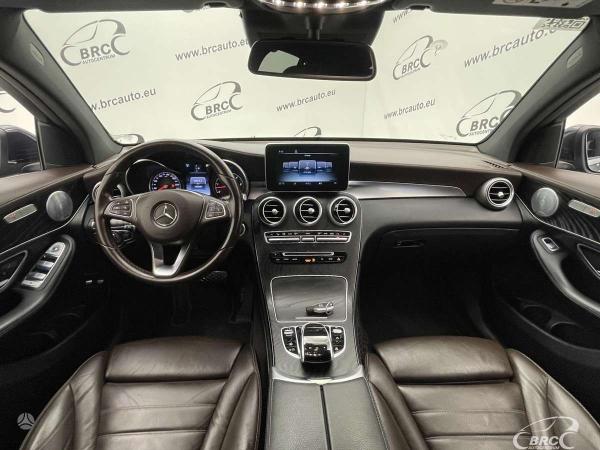 Zils Mercedes-Benz GLC 350 2017 Viļņa, ar dzinēja tilpumu 2.99 L un nobraukumu 150 tūkst. km par 32900 €, foto 4 vietnē AUTOMOTO.COM.LV