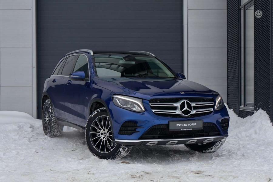 Zils Mercedes-Benz GLC 350 2017 Kauņa, ar dzinēja tilpumu 1.99 L un nobraukumu 119 tūkst. km par 21999 €, foto 1 vietnē AUTOMOTO.COM.LV