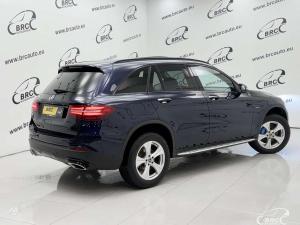 Blue Mercedes-Benz GLC 350 2017 in Vilnius, with an engine capacity of 1.99 L and mileage of 183 thousand km for 15900 €, photo 4 on AUTOMOTO.COM.LV