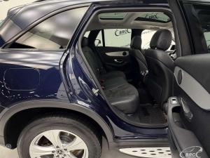 Blue Mercedes-Benz GLC 350 2017 in Vilnius, with an engine capacity of 1.99 L and mileage of 183 thousand km for 15900 €, photo 12 on AUTOMOTO.COM.LV