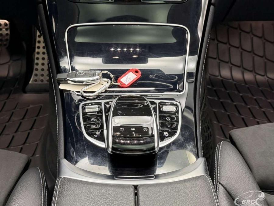 Blue Mercedes-Benz GLC 350 2017 in Vilnius, with an engine capacity of 1.99 L and mileage of 183 thousand km for 15900 €, photo 20 on AUTOMOTO.COM.LV