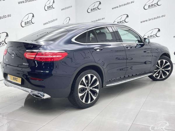 Zils Mercedes-Benz GLC 350 2017 Viļņa, ar dzinēja tilpumu 2.99 L un nobraukumu 150 tūkst. km par 27900 €, foto 3 vietnē AUTOMOTO.COM.LV