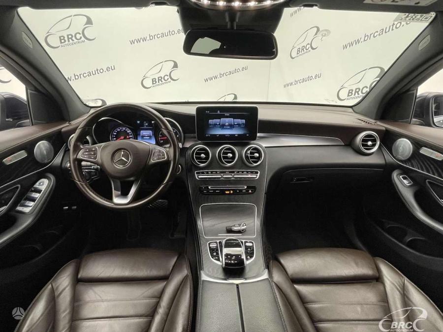 Blue Mercedes-Benz GLC 350 2017 in Vilnius, with an engine capacity of 2.99 L and mileage of 150 thousand km for 27900 €, photo 5 on AUTOMOTO.COM.LV