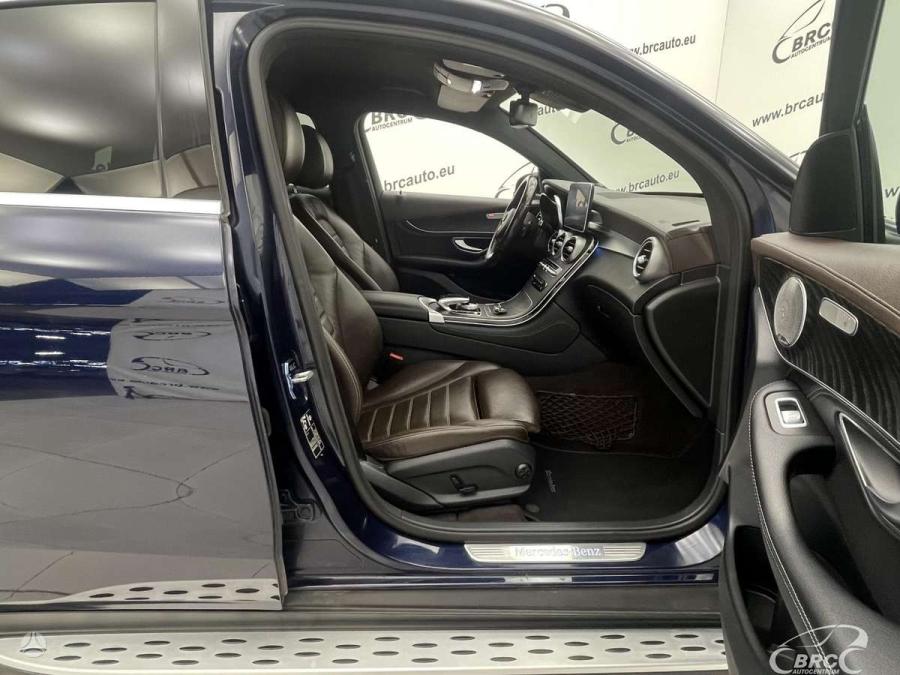 Blue Mercedes-Benz GLC 350 2017 in Vilnius, with an engine capacity of 2.99 L and mileage of 150 thousand km for 27900 €, photo 6 on AUTOMOTO.COM.LV