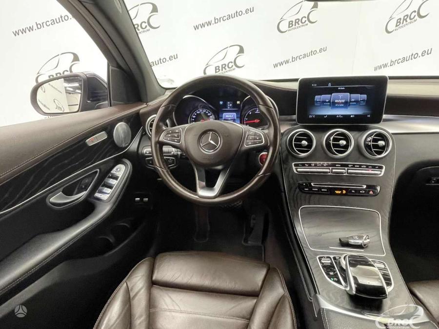 Blue Mercedes-Benz GLC 350 2017 in Vilnius, with an engine capacity of 2.99 L and mileage of 150 thousand km for 27900 €, photo 16 on AUTOMOTO.COM.LV