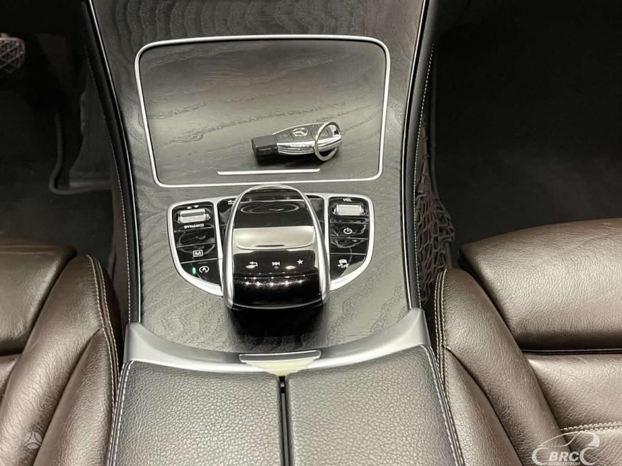 Blue Mercedes-Benz GLC 350 2017 in Vilnius, with an engine capacity of 2.99 L and mileage of 150 thousand km for 27900 €, photo 20 on AUTOMOTO.COM.LV