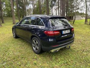 Zils Mercedes-Benz GLC 350 2017 Ukmergė, ar dzinēja tilpumu 2.99 L un nobraukumu 240 tūkst. km par 17500 €, foto 5 vietnē AUTOMOTO.COM.LV