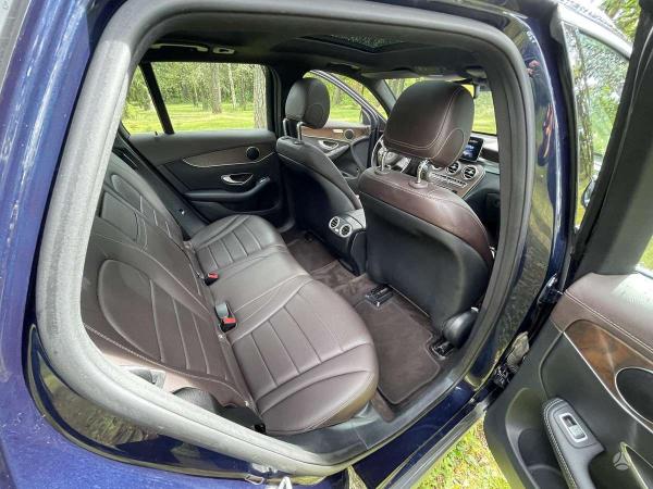 Blue Mercedes-Benz GLC 350 2017 in Ukmerge, with an engine capacity of 2.99 L and mileage of 240 thousand km for 17500 €, photo 7 on AUTOMOTO.COM.LV