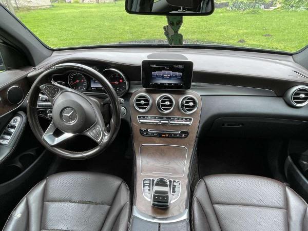 Blue Mercedes-Benz GLC 350 2017 in Ukmerge, with an engine capacity of 2.99 L and mileage of 240 thousand km for 17500 €, photo 8 on AUTOMOTO.COM.LV