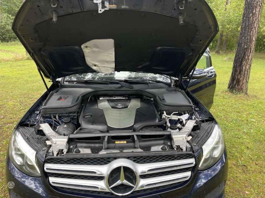 Zils Mercedes-Benz GLC 350 2017 Ukmergė, ar dzinēja tilpumu 2.99 L un nobraukumu 240 tūkst. km par 17500 €, foto 10 vietnē AUTOMOTO.COM.LV