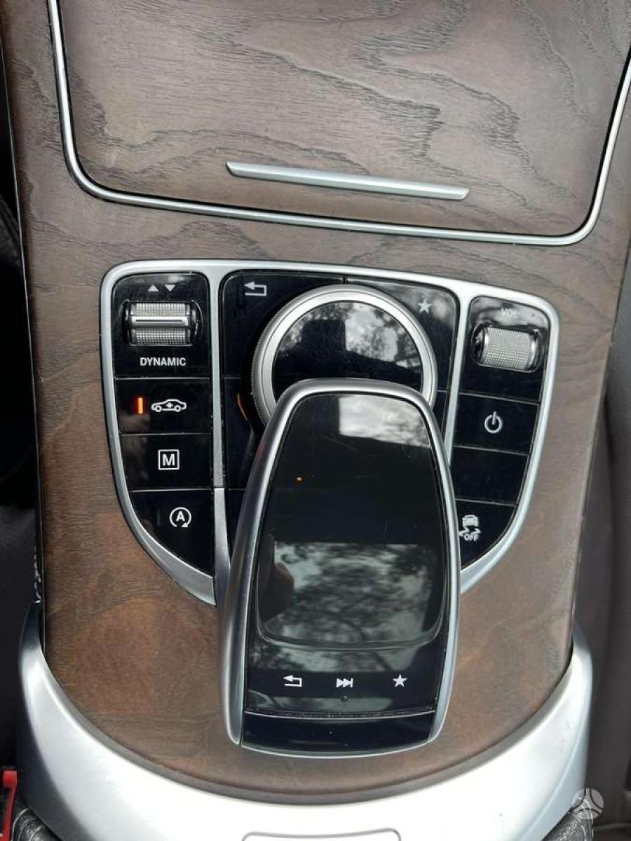 Zils Mercedes-Benz GLC 350 2017 Ukmergė, ar dzinēja tilpumu 2.99 L un nobraukumu 240 tūkst. km par 17500 €, foto 11 vietnē AUTOMOTO.COM.LV