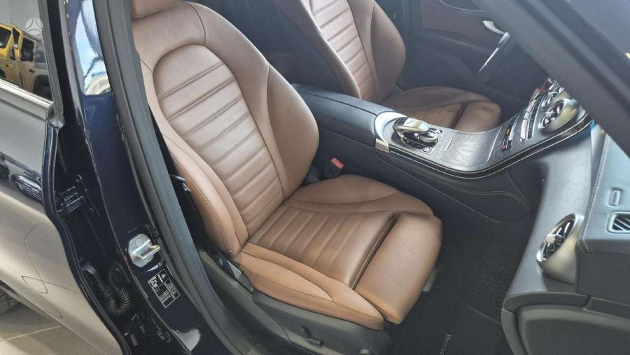Blue Mercedes-Benz GLC 350 2018 in Marijampole, with an engine capacity of 2.99 L and mileage of 177 thousand km for 26999 €, photo 29 on AUTOMOTO.COM.LV