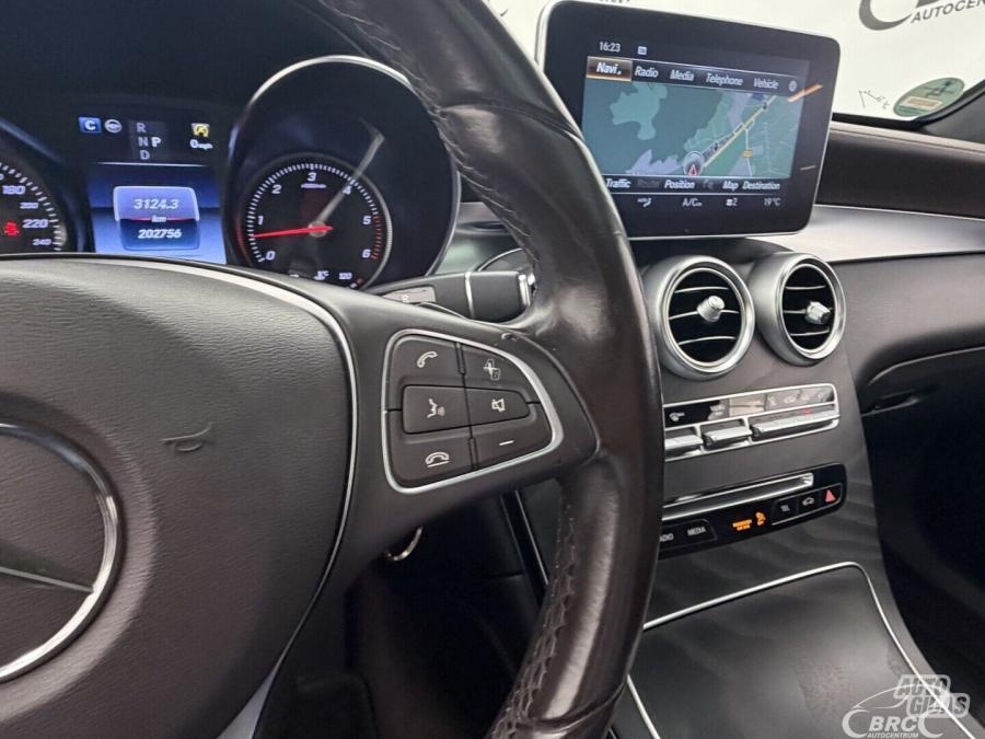 Синий Мерседес GLC 350 2018 в Авиженяй, объемом двигателя 3.00 л и пробегом 203 тыс. км за 21900 €, фото 33 на AUTOMOTO.COM.LV
