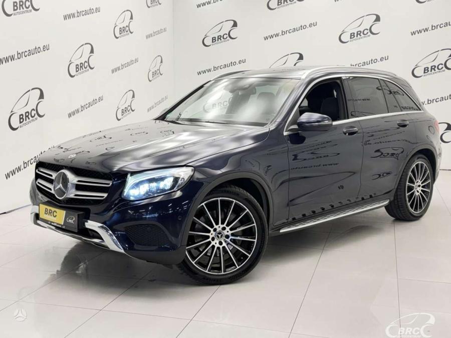 Синий Мерседес GLC 350 2018 в Вильнюс, объемом двигателя 2.99 л и пробегом 203 тыс. км за 19900 €, фото 1 на AUTOMOTO.COM.LV