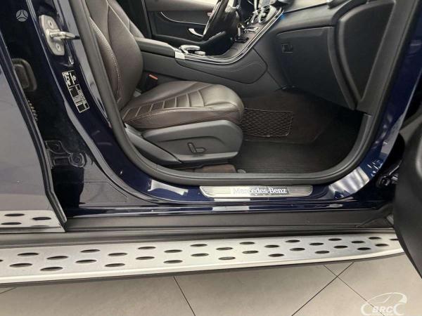 Blue Mercedes-Benz GLC 350 2018 in Vilnius, with an engine capacity of 2.99 L and mileage of 203 thousand km for 19900 €, photo 7 on AUTOMOTO.COM.LV