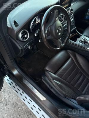 Brown Mercedes-Benz GLC 350 2017 in Jelgava, with an engine capacity of 3.00 L and mileage of 0 thousand km for 20500 €, photo 7 on AUTOMOTO.COM.LV