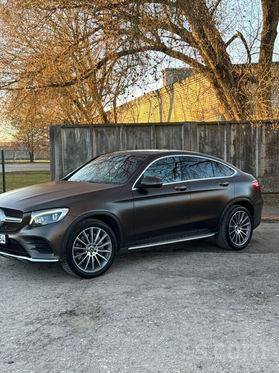 Brown Mercedes-Benz GLC 350 2017 in Jelgava, with an engine capacity of 3.00 L and mileage of 0 thousand km for 20500 €, photo 11 on AUTOMOTO.COM.LV
