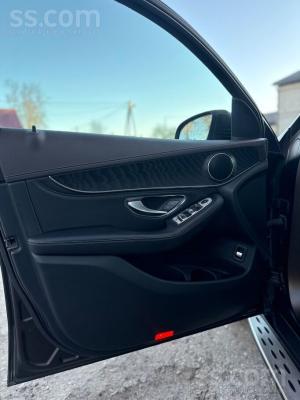 Brown Mercedes-Benz GLC 350 2017 in Jelgava, with an engine capacity of 3.00 L and mileage of 0 thousand km for 20500 €, photo 12 on AUTOMOTO.COM.LV