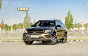 Brūns Mercedes-Benz GLC 350 2017 Rīga, ar dzinēja tilpumu 2.00 L un nobraukumu 258 tūkst. km par 16990 €, foto  vietnē AUTOMOTO.COM.LV