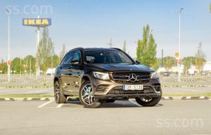Brown Mercedes-Benz GLC 350 2017 in Riga, with an engine capacity of 2.00 L and mileage of 258 thousand km for 16990 €, photo 3 on AUTOMOTO.COM.LV