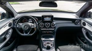 Brown Mercedes-Benz GLC 350 2017 in Riga, with an engine capacity of 2.00 L and mileage of 258 thousand km for 16990 €, photo 12 on AUTOMOTO.COM.LV