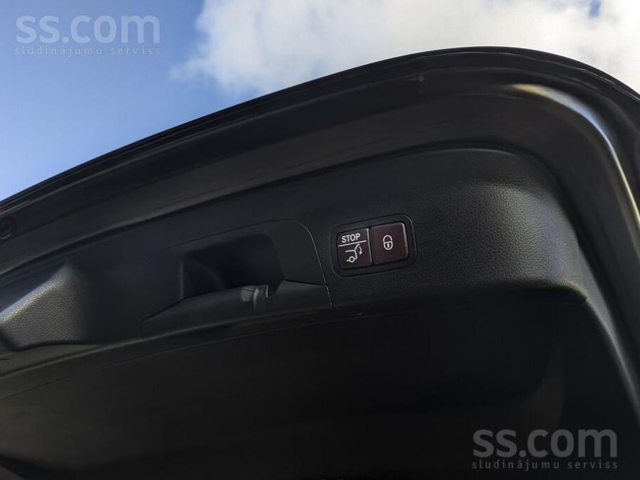 Brūns Mercedes-Benz GLC 350 2017 Tukums, ar dzinēja tilpumu 3.00 L un nobraukumu 0 tūkst. km par 19990 €, foto 33 vietnē AUTOMOTO.COM.LV