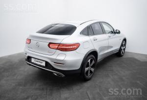 Mercedes-Benz GLC 350 2018 in Tallinn, with an engine capacity of 2.00 L and mileage of 128 thousand km for 25999 €, photo 4 on AUTOMOTO.COM.LV