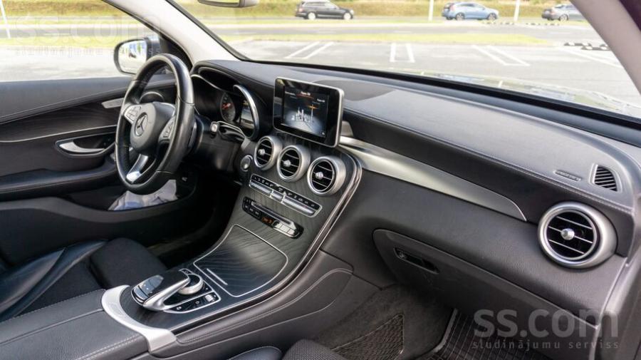 Pelēks Mercedes-Benz GLC 350 2017 Rīga, ar dzinēja tilpumu 2.00 L un nobraukumu 198 tūkst. km par 21990 €, foto 12 vietnē AUTOMOTO.COM.LV